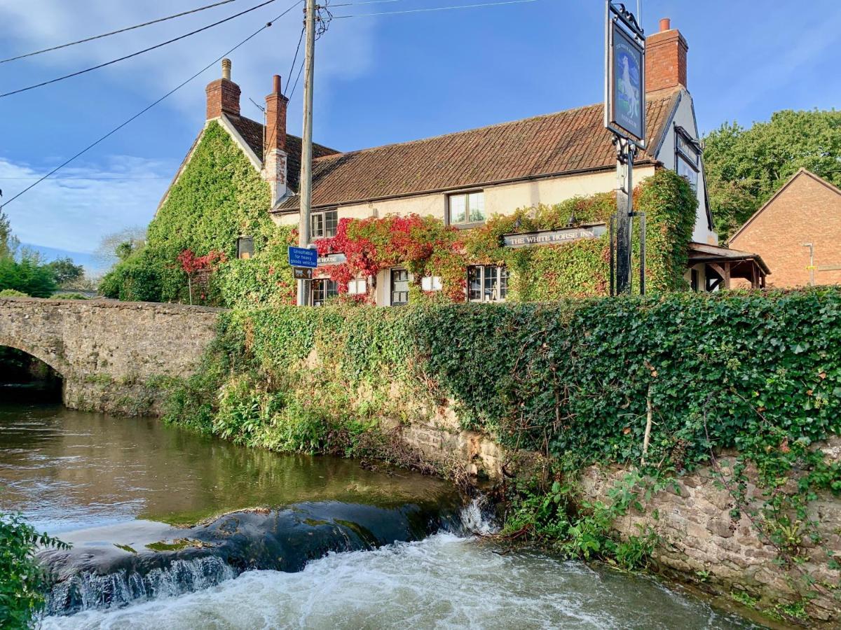 The white horse inn store